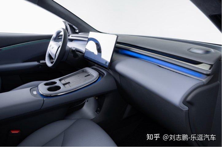 空间比小米YU7大、价格极具诚意！小鹏G7预售23.58万起 - 知乎