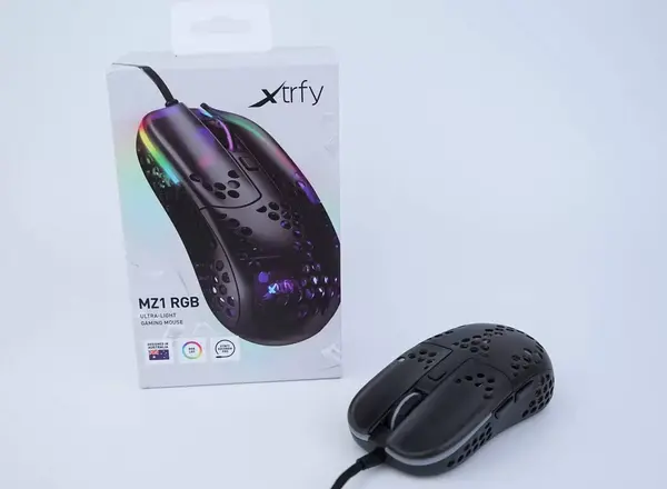 Xtrfy MZ1 RGB电竞鼠标开箱测评：舒适的握感搭配轻巧的质量