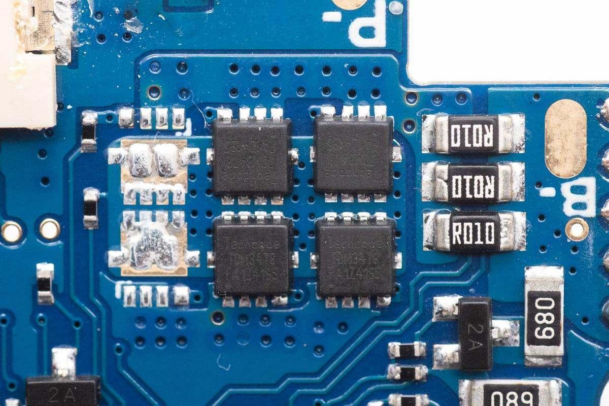 拆解报告：UGREEN绿联25000mAh 145W笔记本充电宝PB205 - 知乎