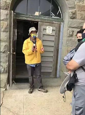 你相信光吗？那个穿越百年的灯塔光学“魔法” - 知乎