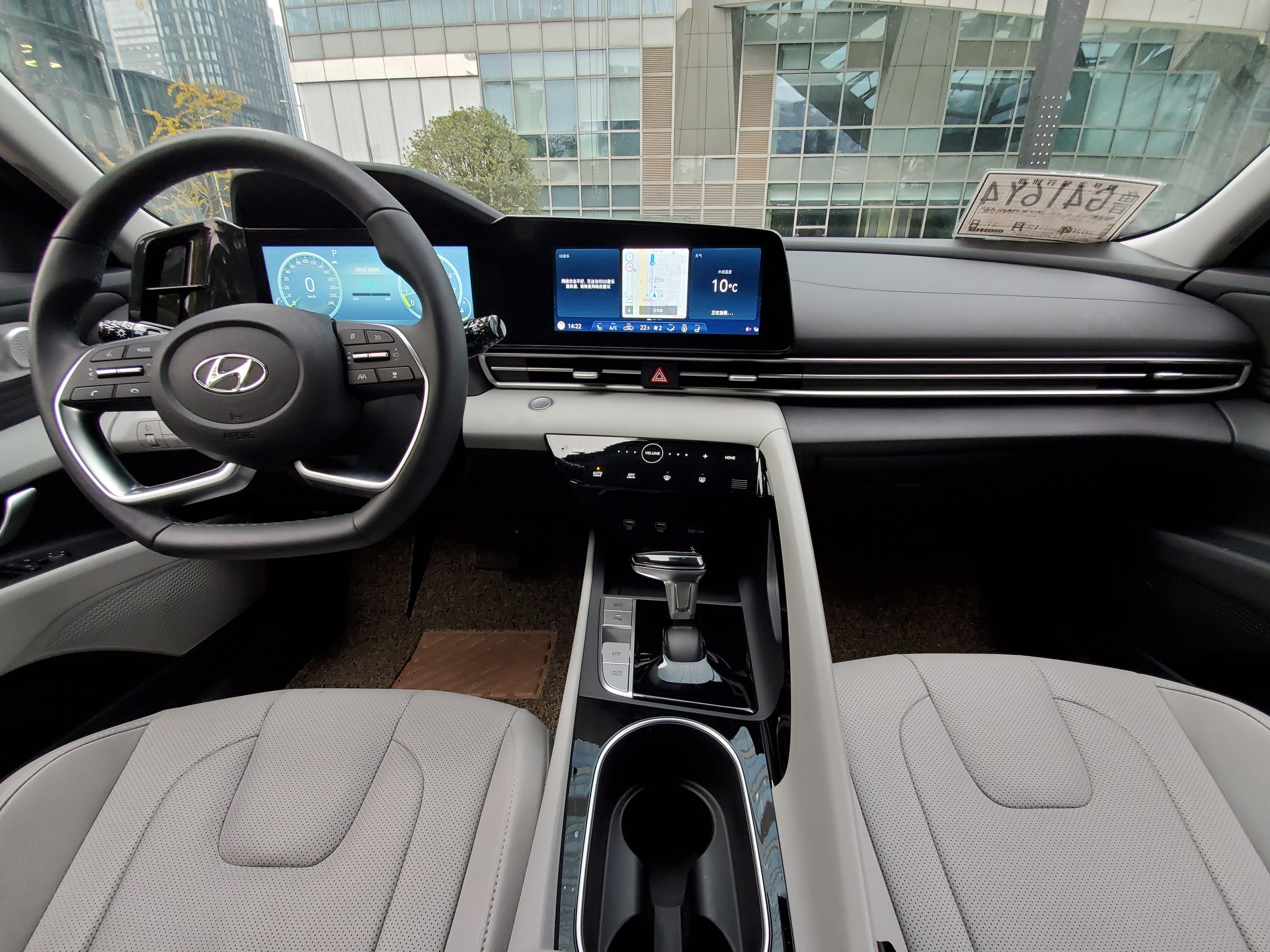 试驾第七代伊兰特：实测百公里油耗4.8L，1.5L+CVT堪比混动？ - 知乎