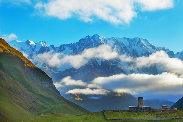 格鲁吉亚这个欧洲小国，景色之丰富程度远远超乎你想象 - 知乎