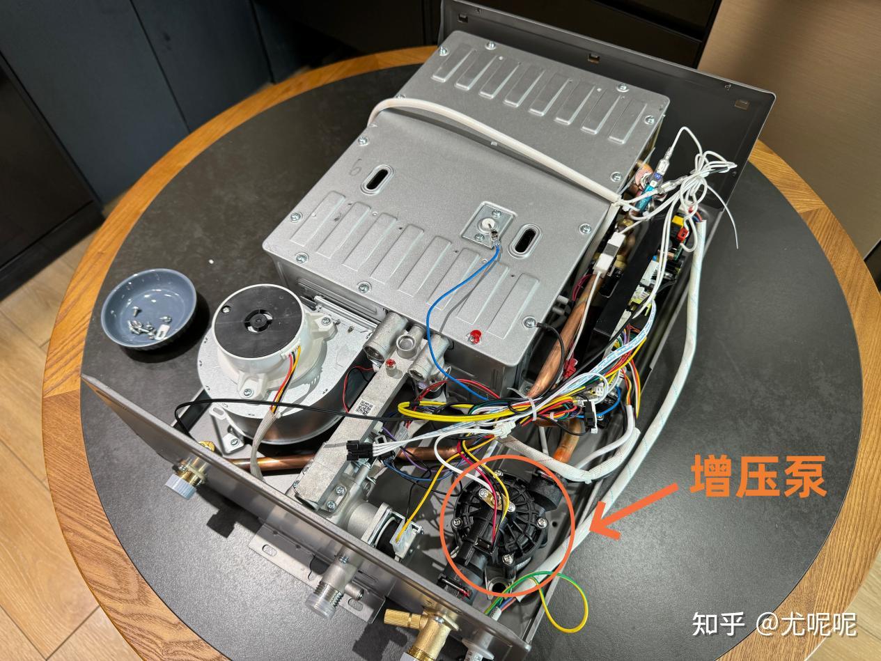 零冷水并不等于恒温？增压也会分真假？美的M9S海尔KL7S等6款热门燃气热水器型号全面解析，一次聊透燃气热水器选购核心！