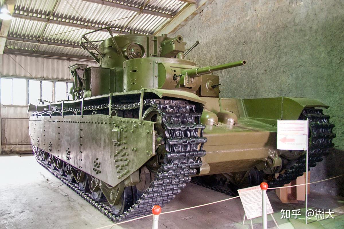 “履带上的战舰”：怪兽般的T-35重型坦克（1938年型） - 知乎