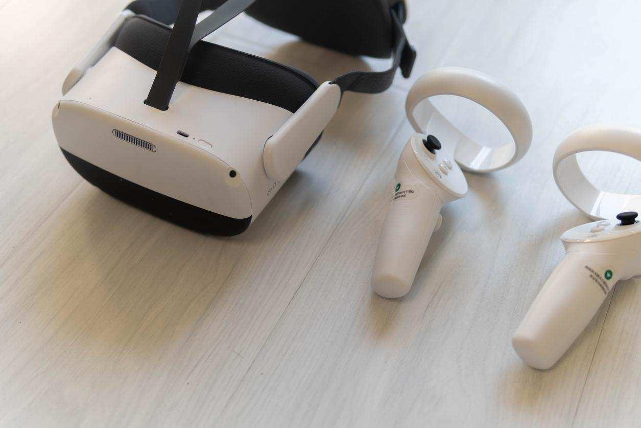 缓解一天工作压力，Pico Neo3 VR一体机游戏影视全面搞定 - 知乎