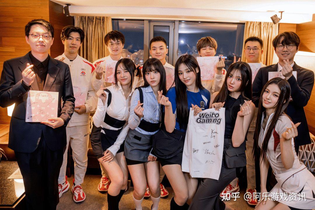 ShowMaker与NewJeans合照曝光，粉丝惊呼太般配！ - 知乎