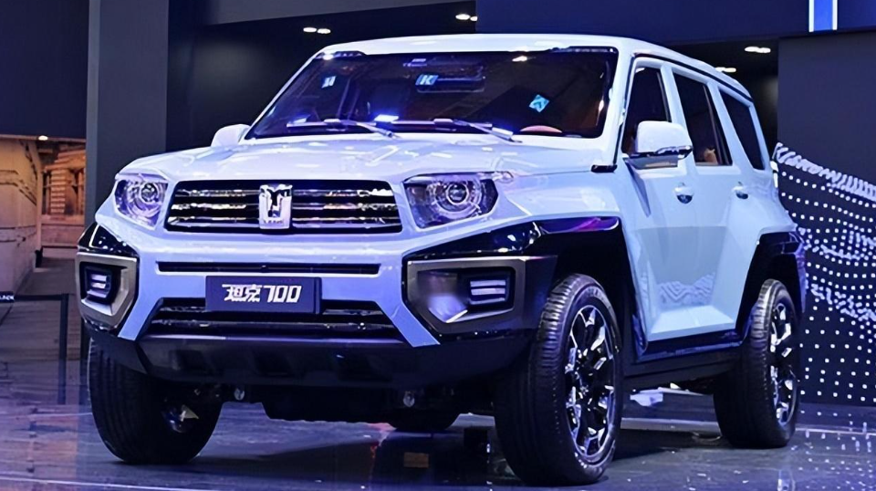 馈电越野不打折，坦克700要上3.0T插混，油耗低于3L？ - 知乎