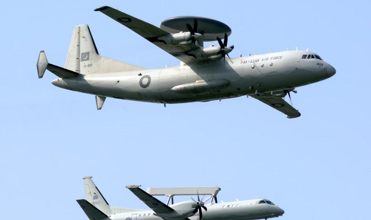 巴空军“空中大脑”：萨博2000与ZDK-03 - 知乎