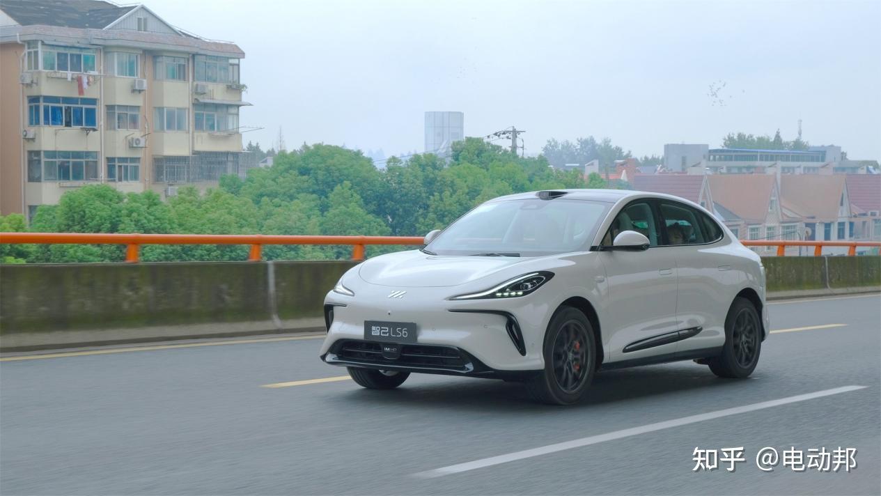 智己LS6首试！3.48s也可以很柔情，号称『史上最强6系』 - 知乎