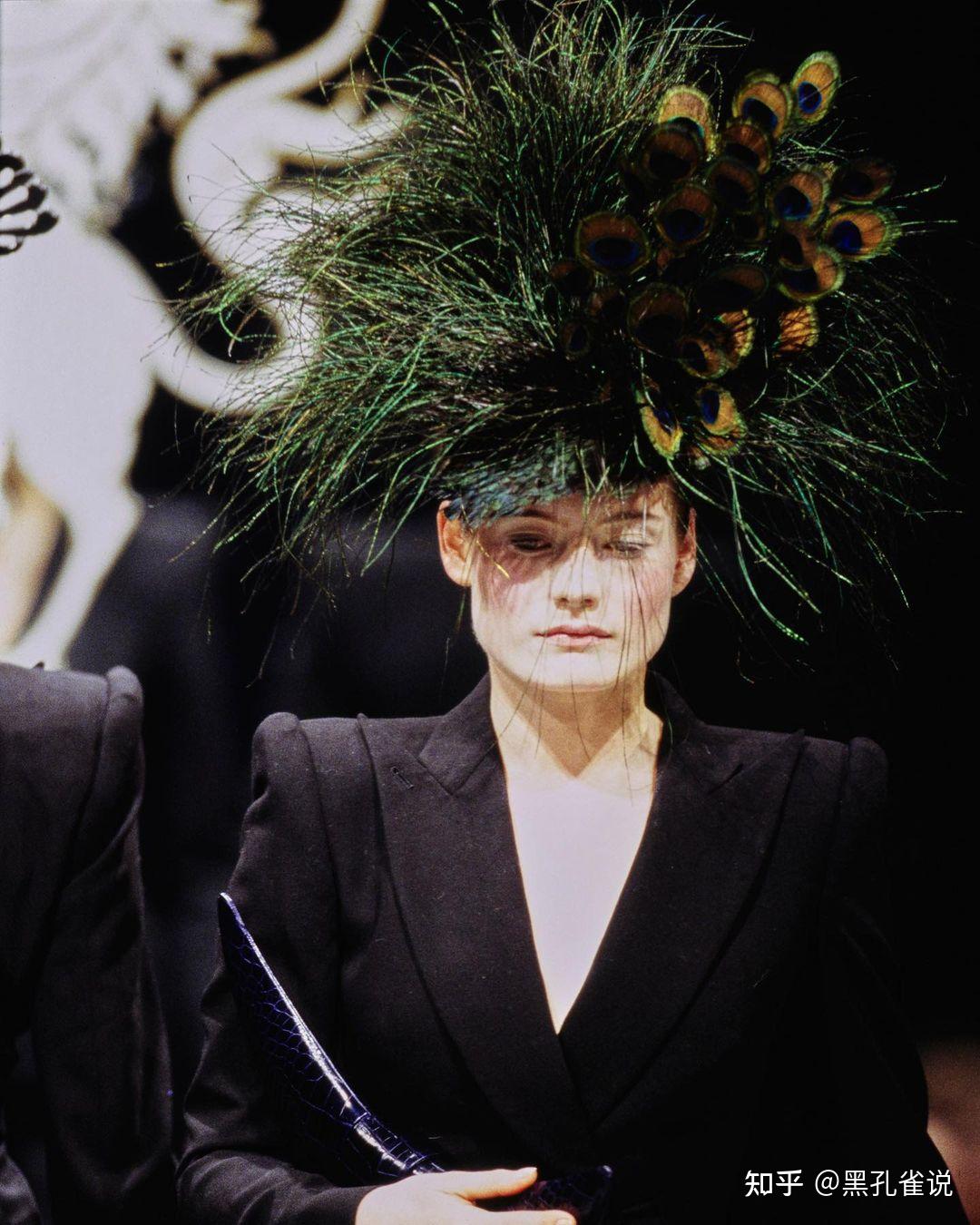 “全世界首屈一指的帽子魔术师” Philip Treacy成名之路，与麦昆强强联手念知音伊莎贝拉·布罗。 - 知乎