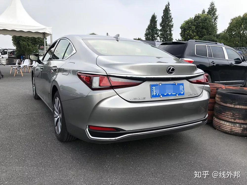 试驾后说说：同为雷克萨斯ES，ES200和ES300h差距咋这么大？ - 知乎