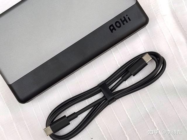 可支持笔记本充电，AOHI奥海30000mAh容量移动电源双向快充好给力 - 知乎