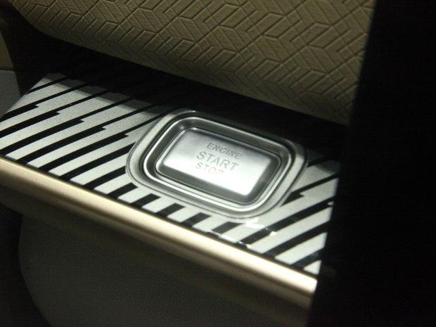 主打“轻越野” 实拍奇瑞TJ-1 C-DM - 知乎