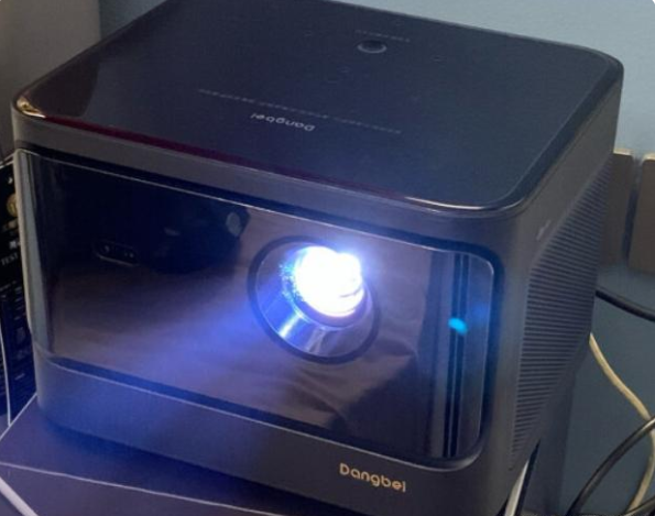 真的是实力相当的瑜亮相争？坚果J10S分析！ - 知乎