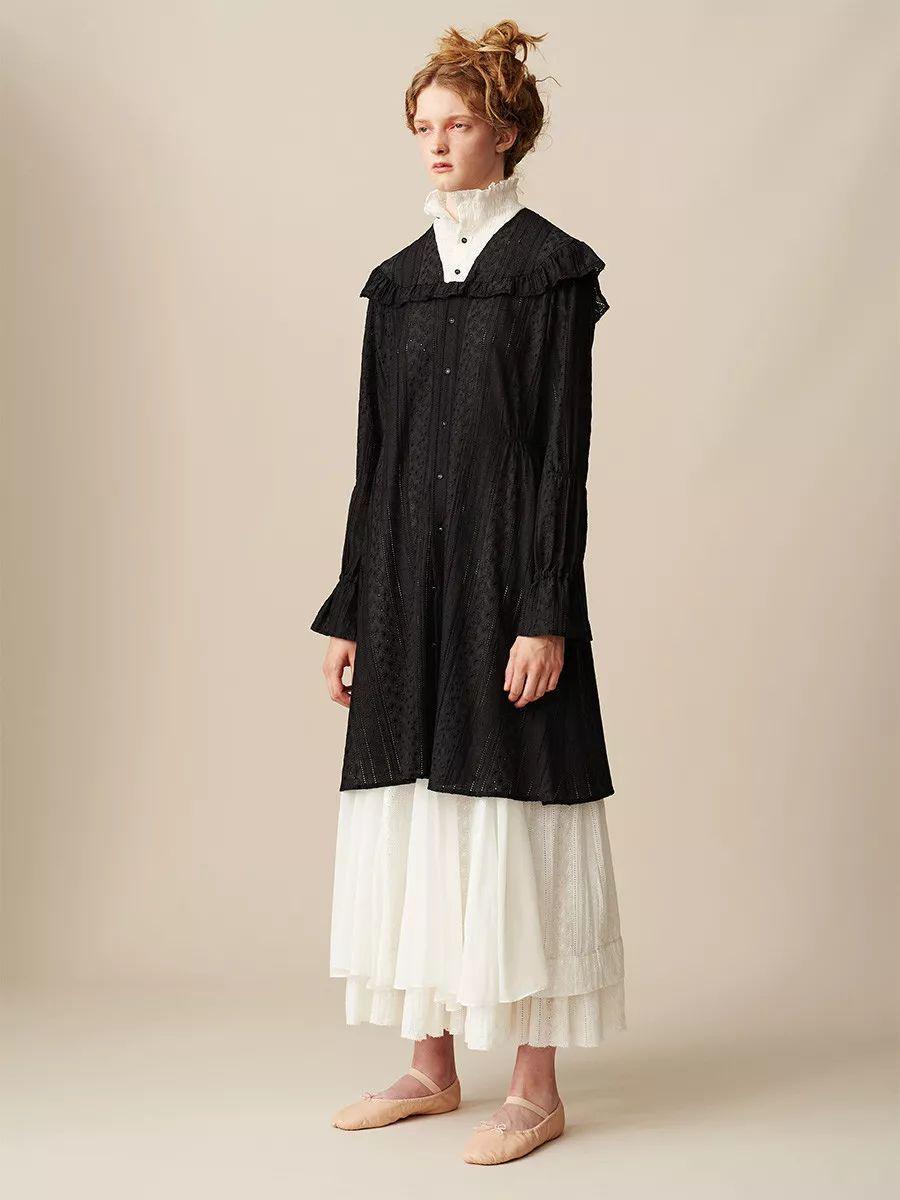 RENLI SU | 将历史与材质重构的独立女设计师 - 知乎