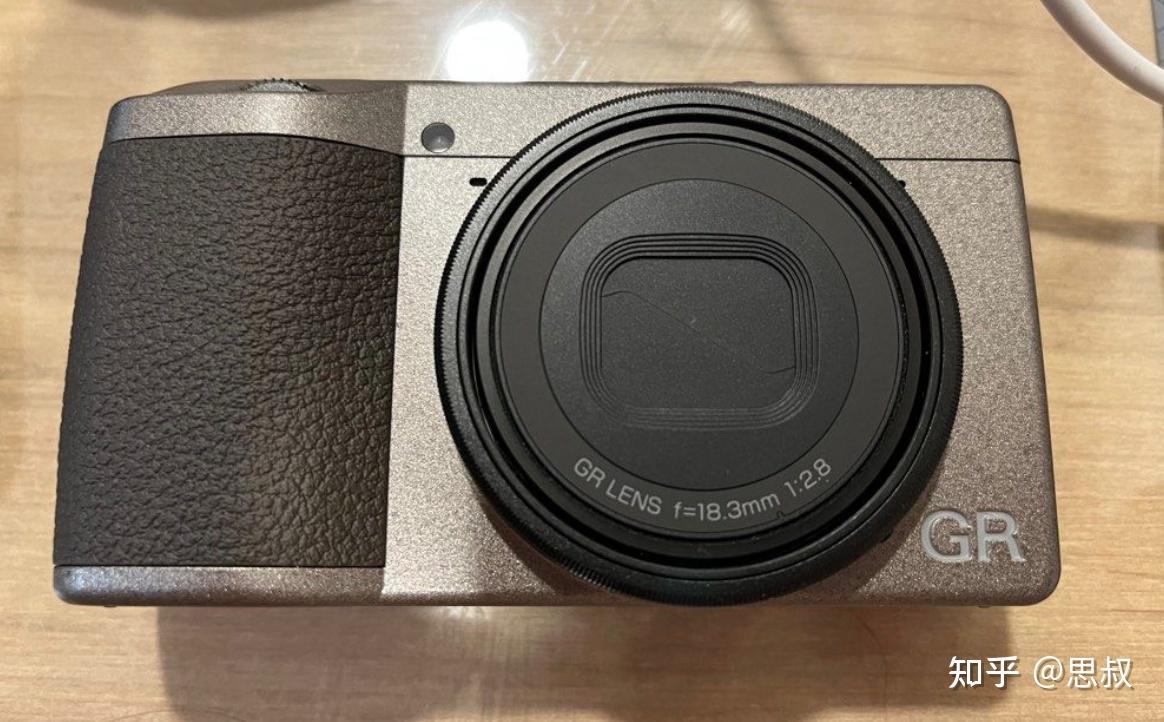 2023 年了，卡片机还值得买吗？