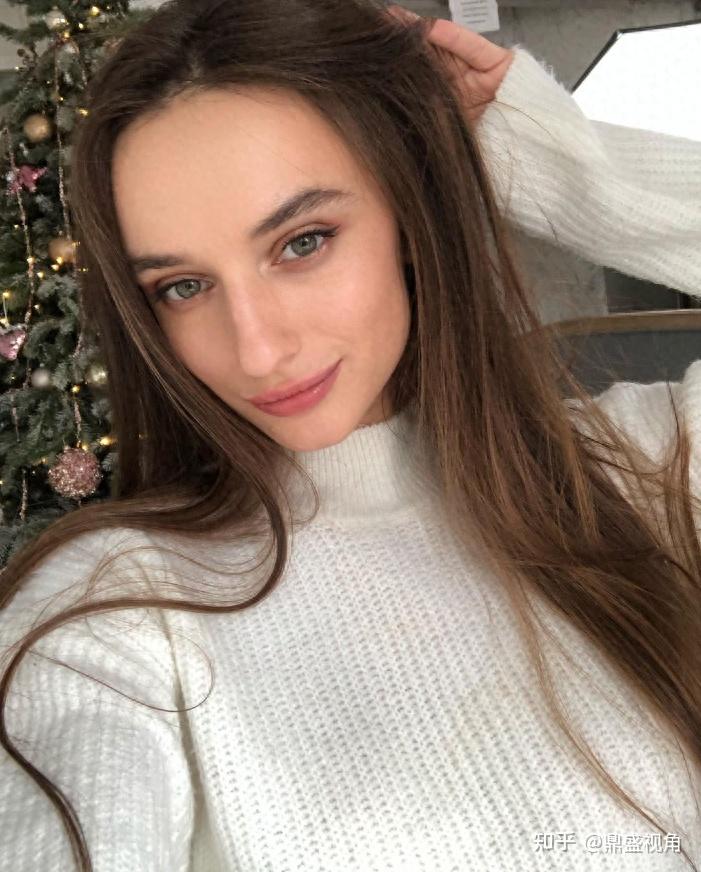 格洛丽亚·索尔(Gloria Sol)因形象赢得全球范围内认可的业界模特 - 知乎