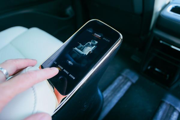 能否“暴打”百万级豪华MPV？试驾广汽传祺M8宗师系列双擎版 - 知乎