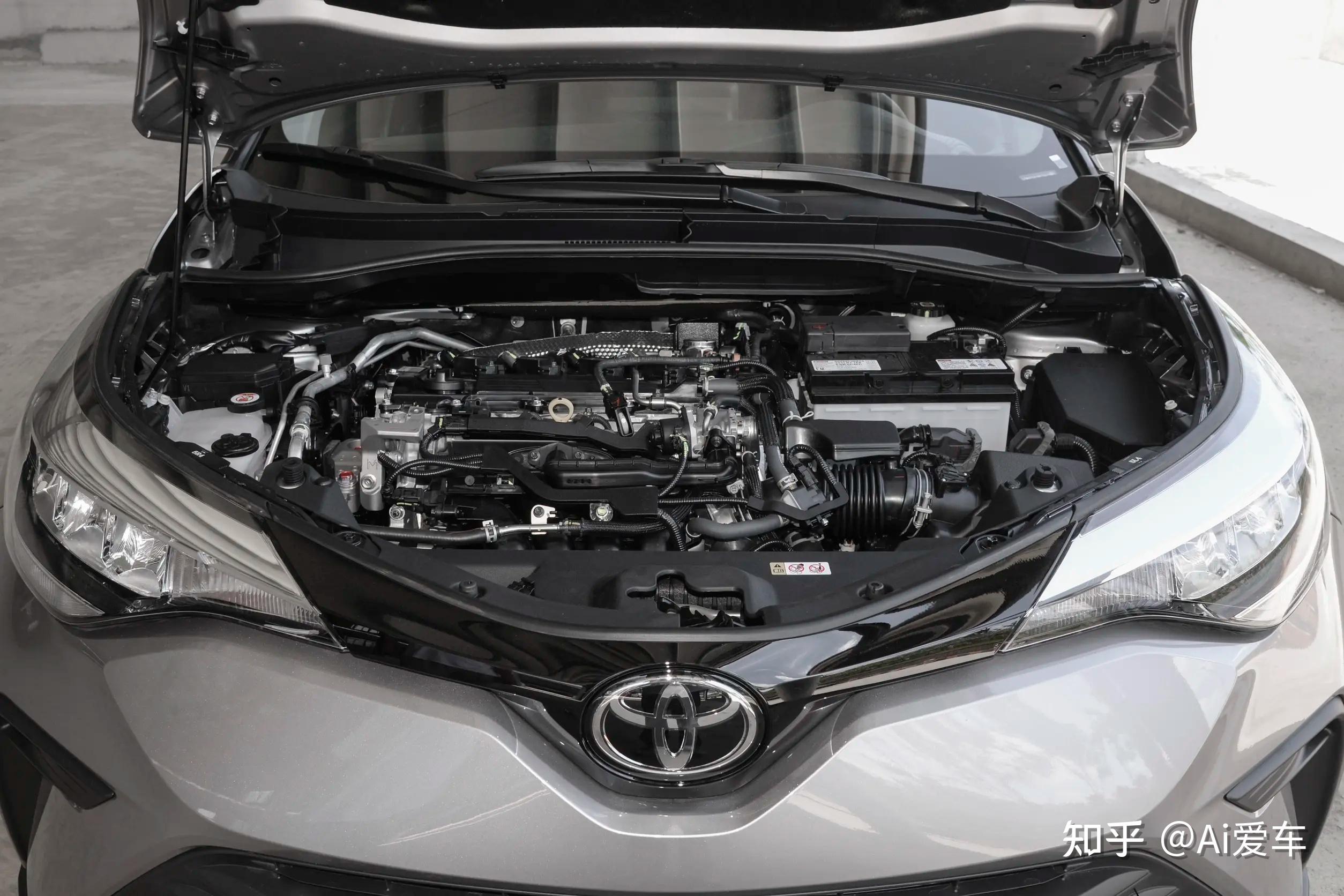 油耗6L不到，丰田入门家用小SUV，开着省心价格小贵，奕泽IZOA - 知乎