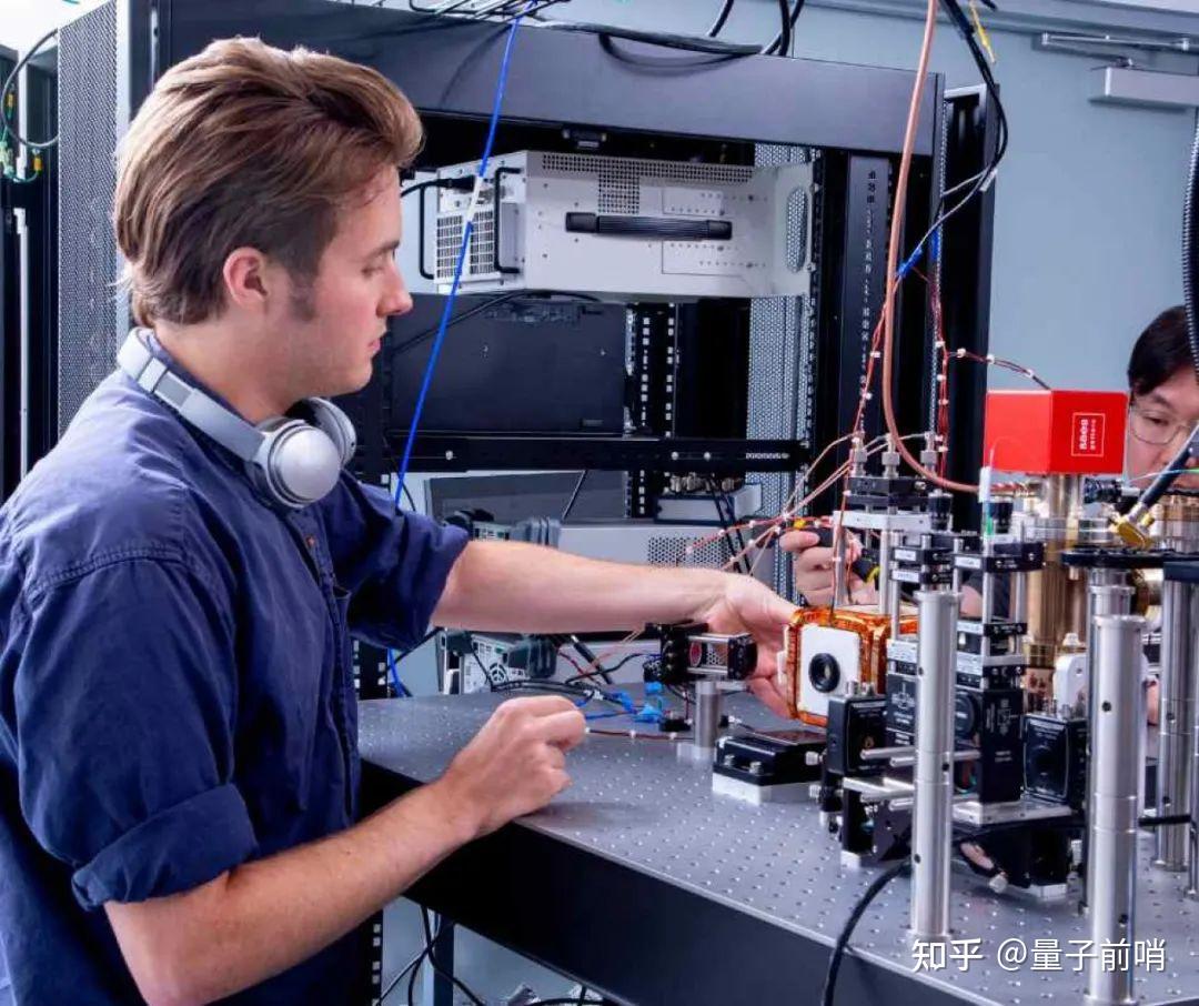 亚马逊首次亮相中性原子量子计算机Aquila - 知乎