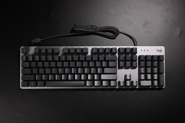 罗技K845背光机械键盘评测：全能战士！办公娱乐无缝切换 - 知乎