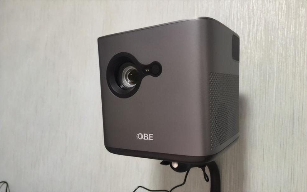 实用的家用投影仪，选择高性价比0.47DMD的大眼橙NEWX7D - 知乎