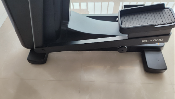 1/4阳台秒变健身房！ 绝影ME600椭圆机实测：占地0.85㎡+1:15二级传动的静音体验 - 知乎