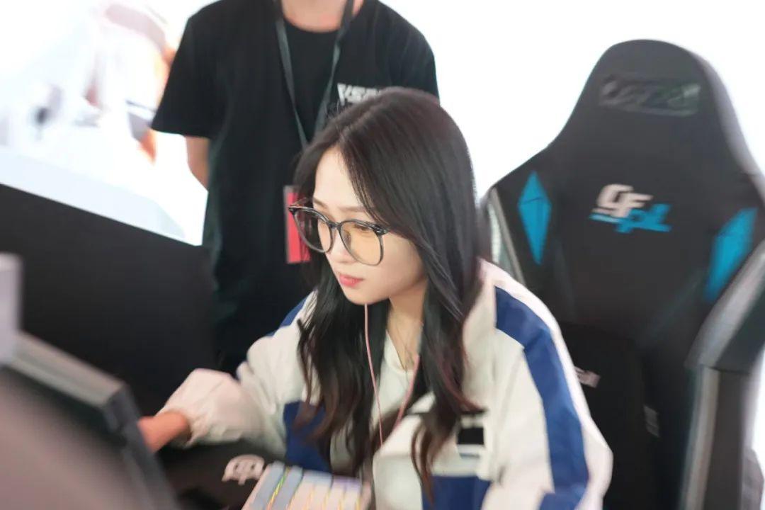 专访CFPL现役唯一女选手eStar.草莓：用实力消除偏见 - 知乎