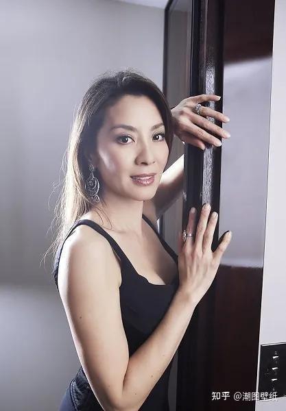 杨紫琼凭借《瞬息全宇宙》爆红奥斯卡,一组照片告诉您杨紫琼年轻时有多惊艳 - 知乎