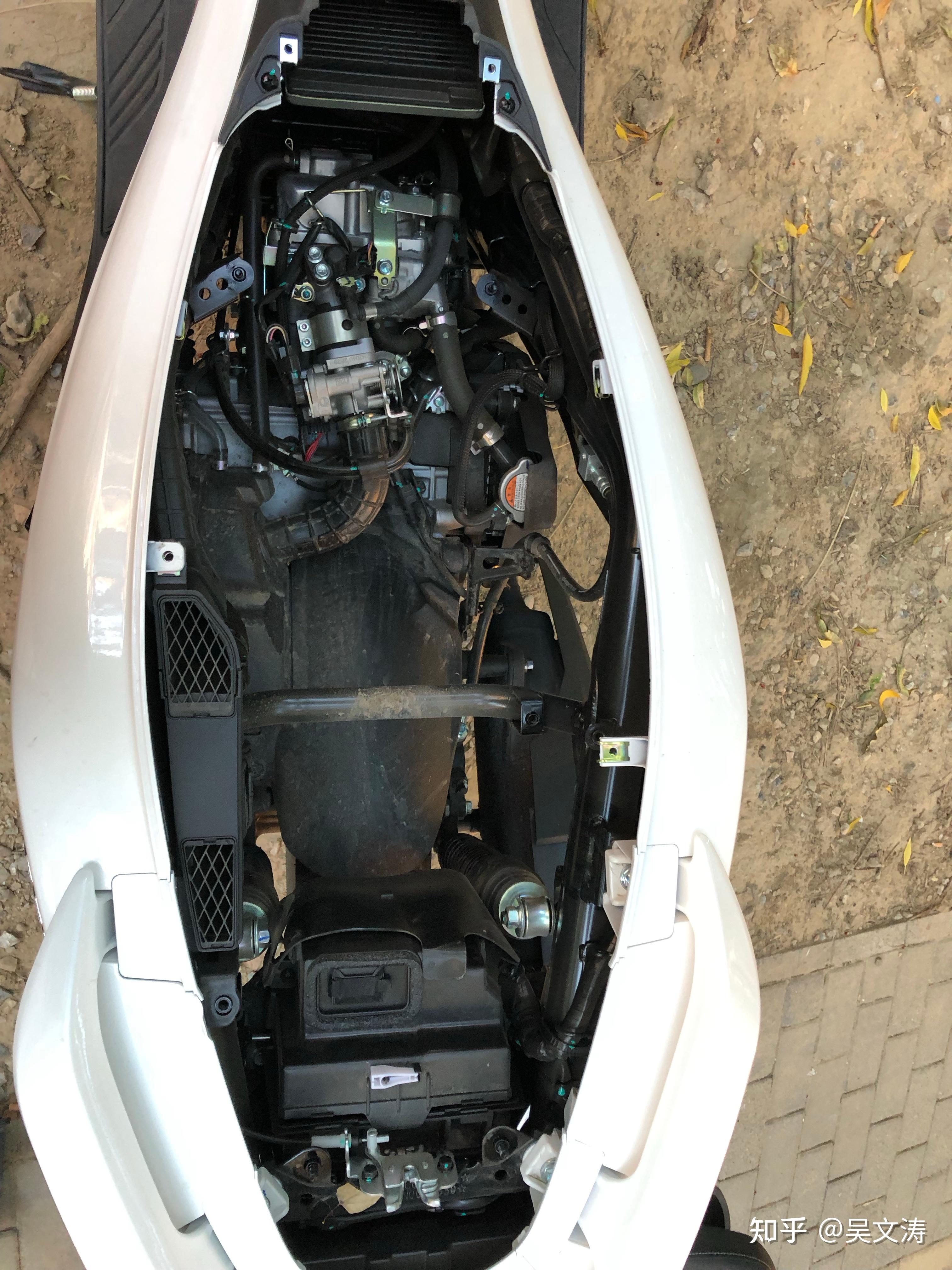 豪爵UHR150扶手版自行安装原厂夏德SH39尾箱 - 知乎