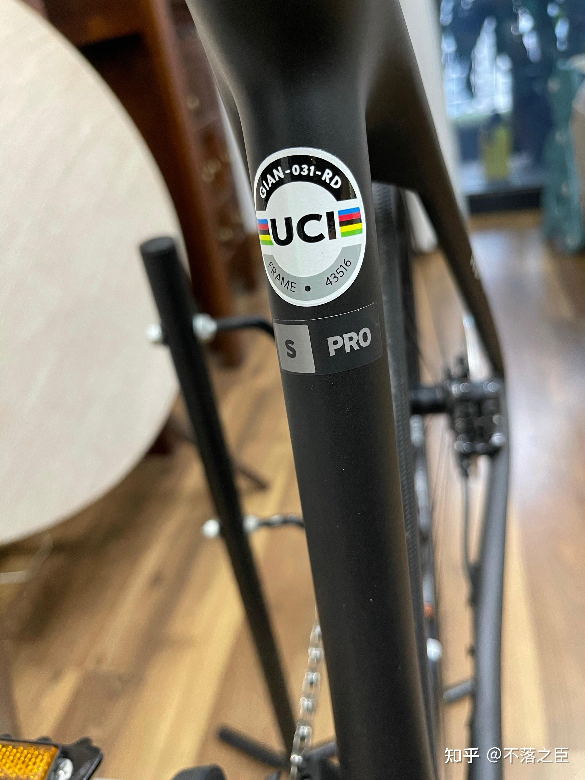 公路车TCR ADV PRO TEAM CCC 2021入手 - 知乎