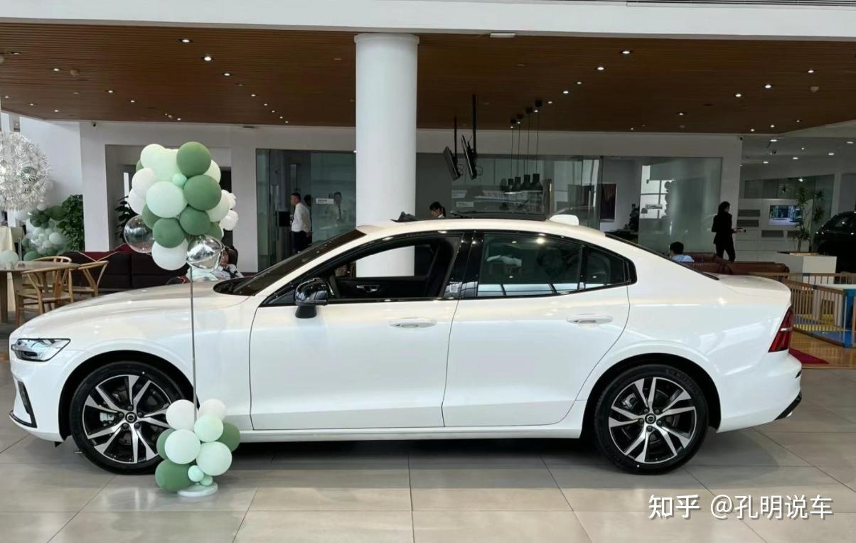 豪车也自降身段，沃尔沃S60 参考优惠价21.49万起，入门2.0T - 知乎