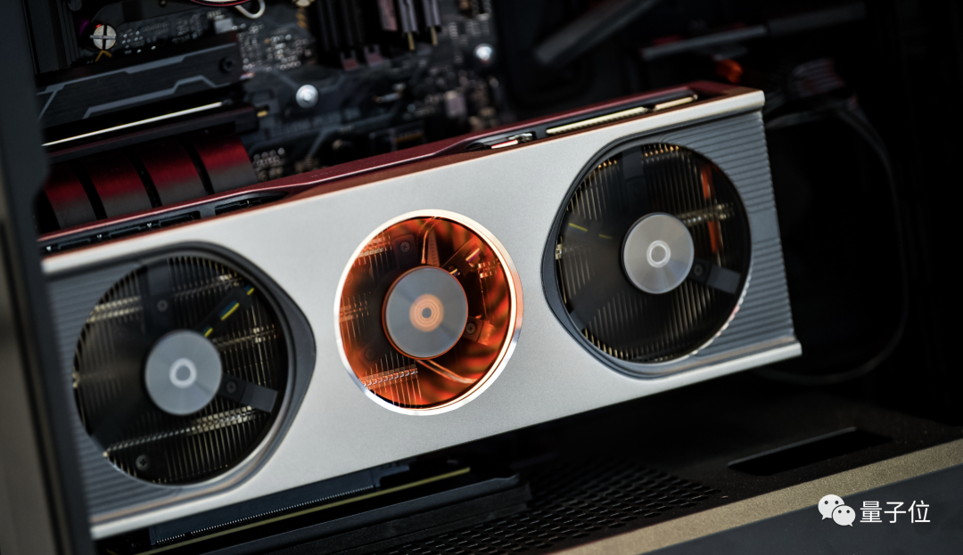 半年内第二块国产全功能GPU，附带首个游戏显卡！摩尔线程造芯神速，张建中“黄”气逼人 - 知乎