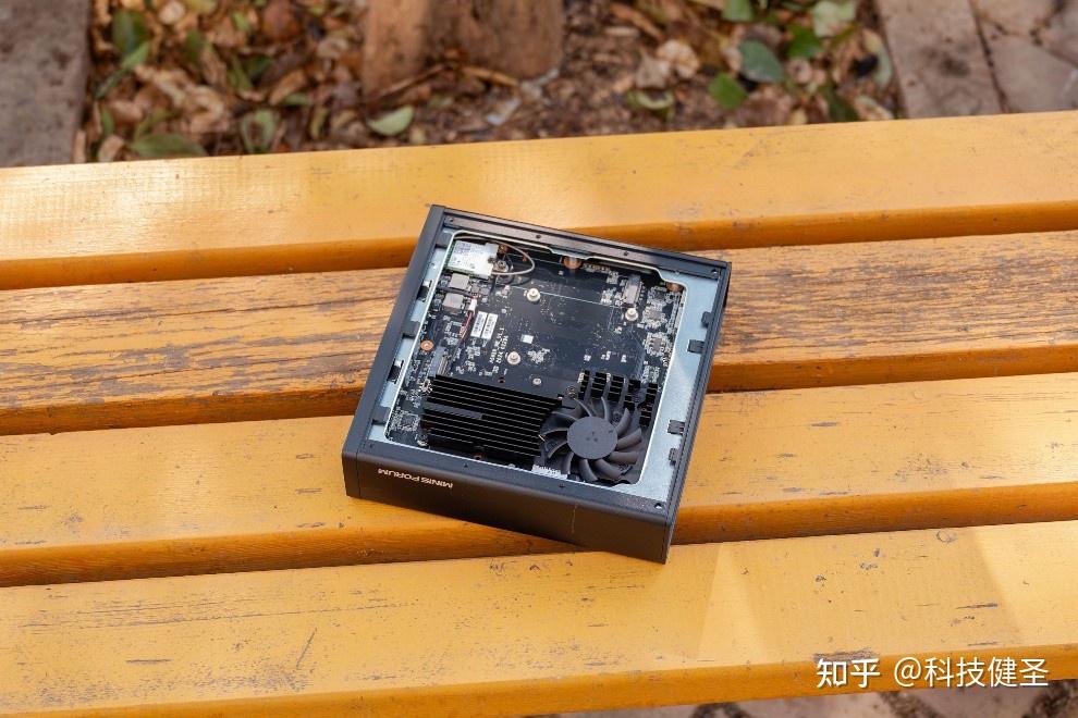 既能游戏又能AIO的家用小主机——铭凡MS-A1开箱体验 - 知乎