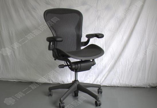 坐而论椅 赫曼米勒Aeron座椅对比Humanscale Diffrient World座椅 - 知乎