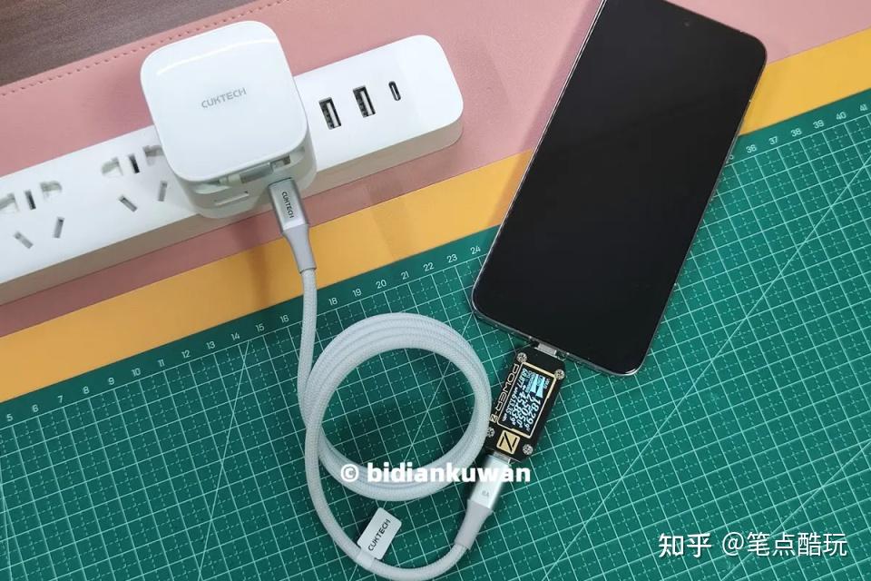 自带伸缩线，不按套路出牌！酷态科CP6电能充67W 2C1A实测 - 知乎