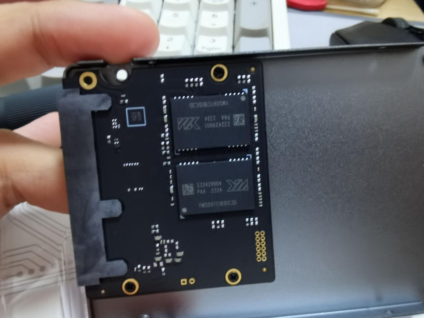 【随心所拆】致态SC001 XT主控亮相 - 知乎