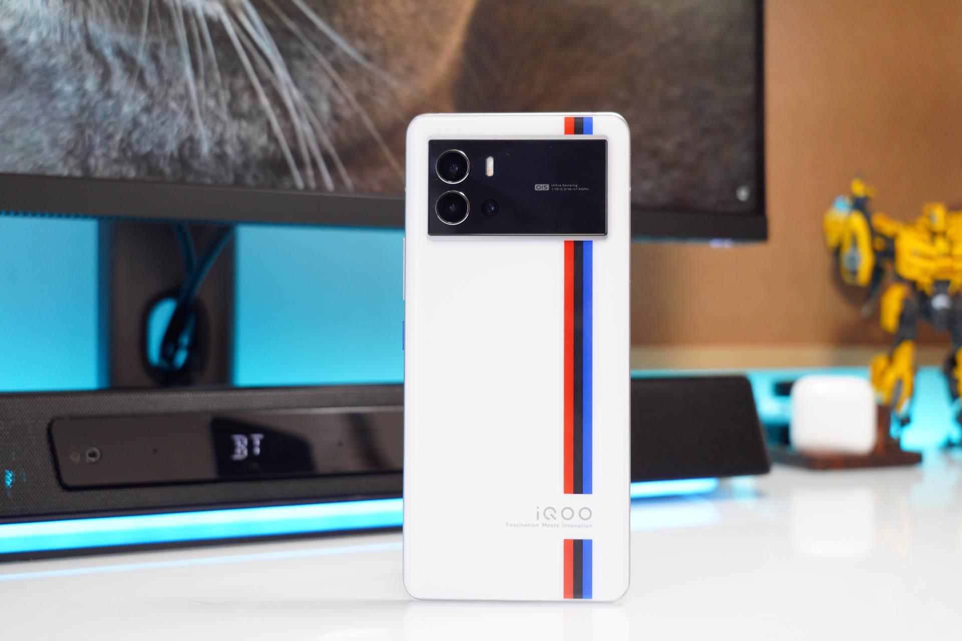 都说自己是旗舰，用上骁龙8 Gen 1的iQOO9这回真“凉”了？ - 知乎