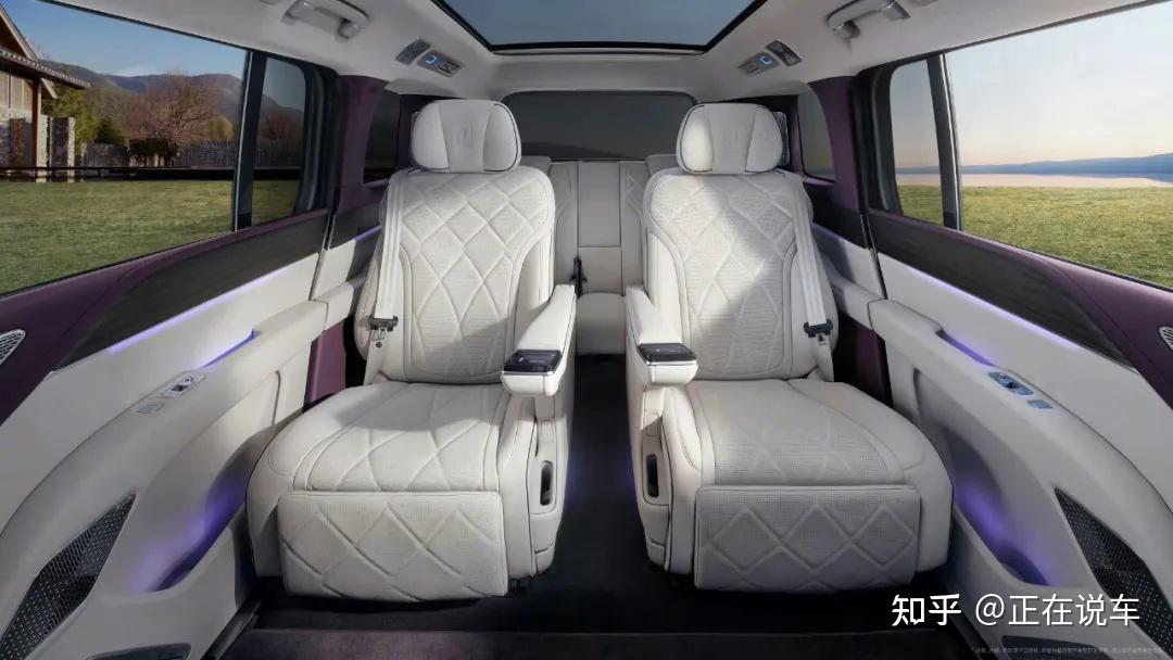 仰望U8L内饰亮相 和尊界S800哪个更豪？ - 知乎