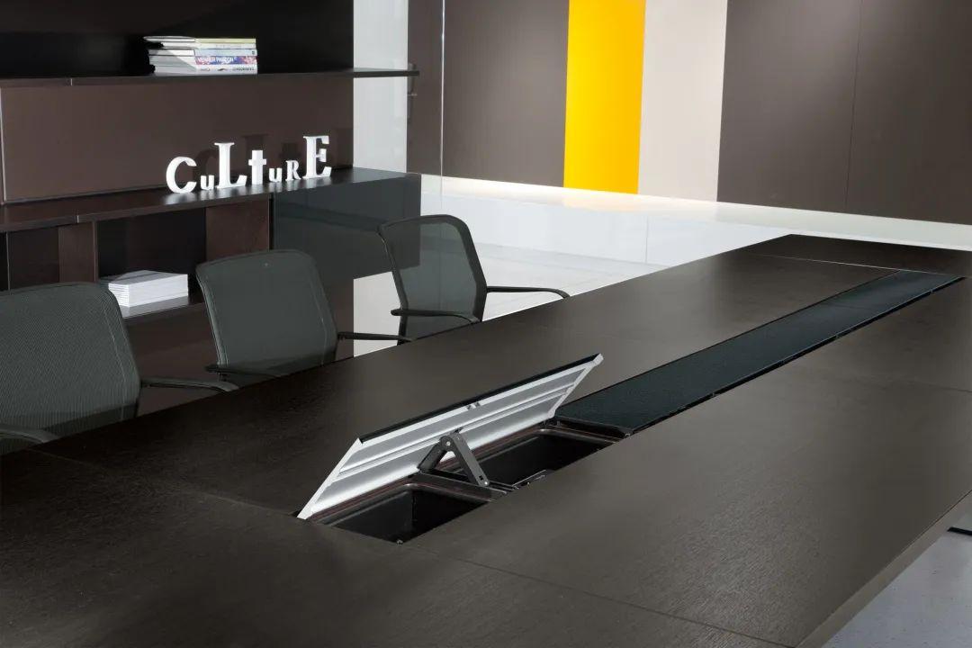 科技与优雅的完美诠释——Bene P2系列家具 - 知乎