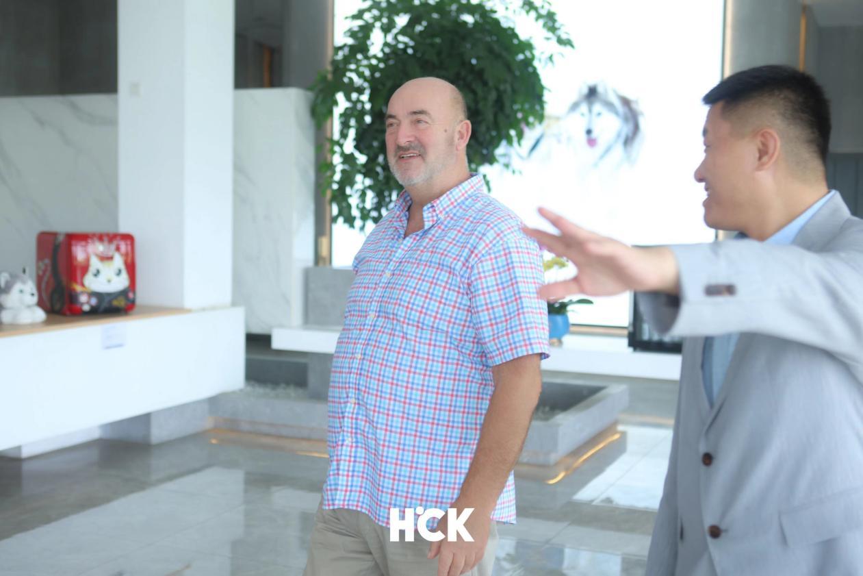 创始人Geoff Thomasson酷爽中国行：HOW COOL IS THAT?! - 知乎