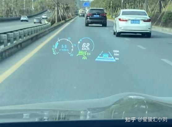21款奔驰E300L升级HUD抬头显示 战斗机的黑科技 值得加装 - 知乎