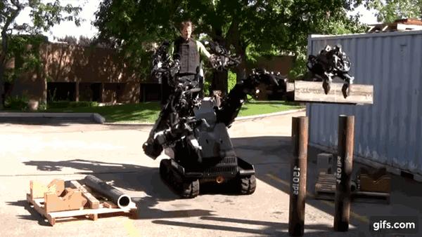 美国Sarcos发布外骨骼机器人巅峰之作！如此无敌…继续膜拜吧 - 知乎