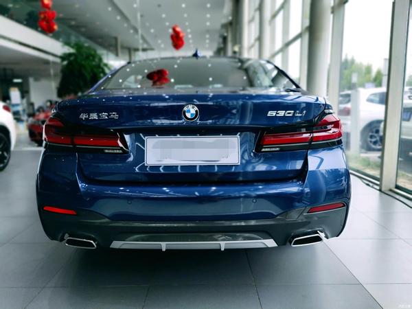 中期改款后谁更强？宝马530Li对比奔驰E300L - 知乎