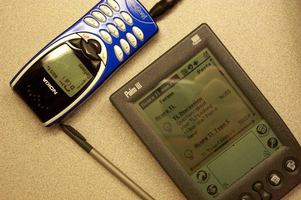 Palm简史（二）1996~2003，从PDA到智能手机 - 知乎