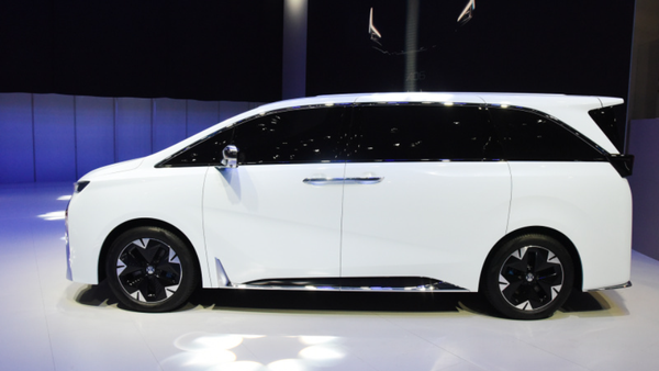 MPV用上高压平台，5分钟补能2百公里，合创V09卖30万能火？ - 知乎