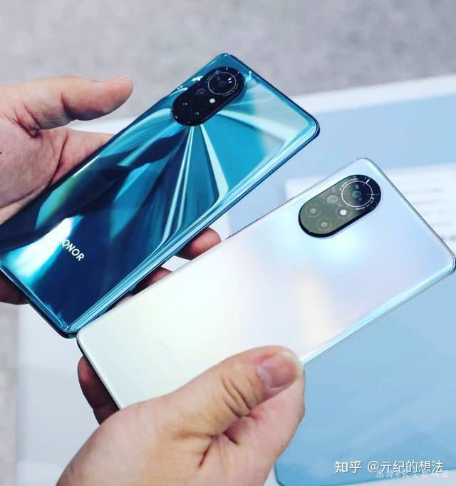 荣耀V40轻奢版配置出炉：天玑800U+64MP四摄+169克+66W，价格感人