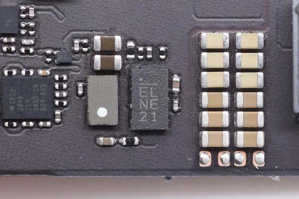 拆解报告：UGREEN绿联MFM认证15W磁吸无线充电器CD284 - 知乎