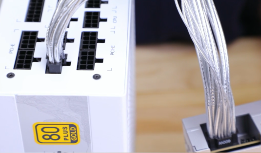 RTX4090 16Pin接口烧毁？原生16Pin更好！ - 知乎