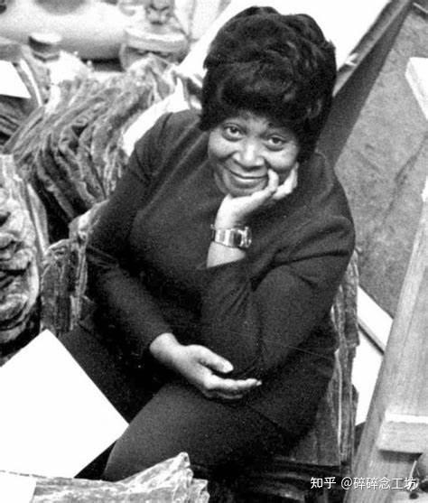 让人无法拒绝的“兔女郎”，是怎么成为二次元XP启动器的？ - 知乎